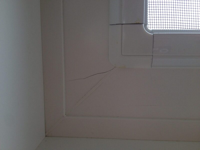 Service: Cracked Vinyl Windows